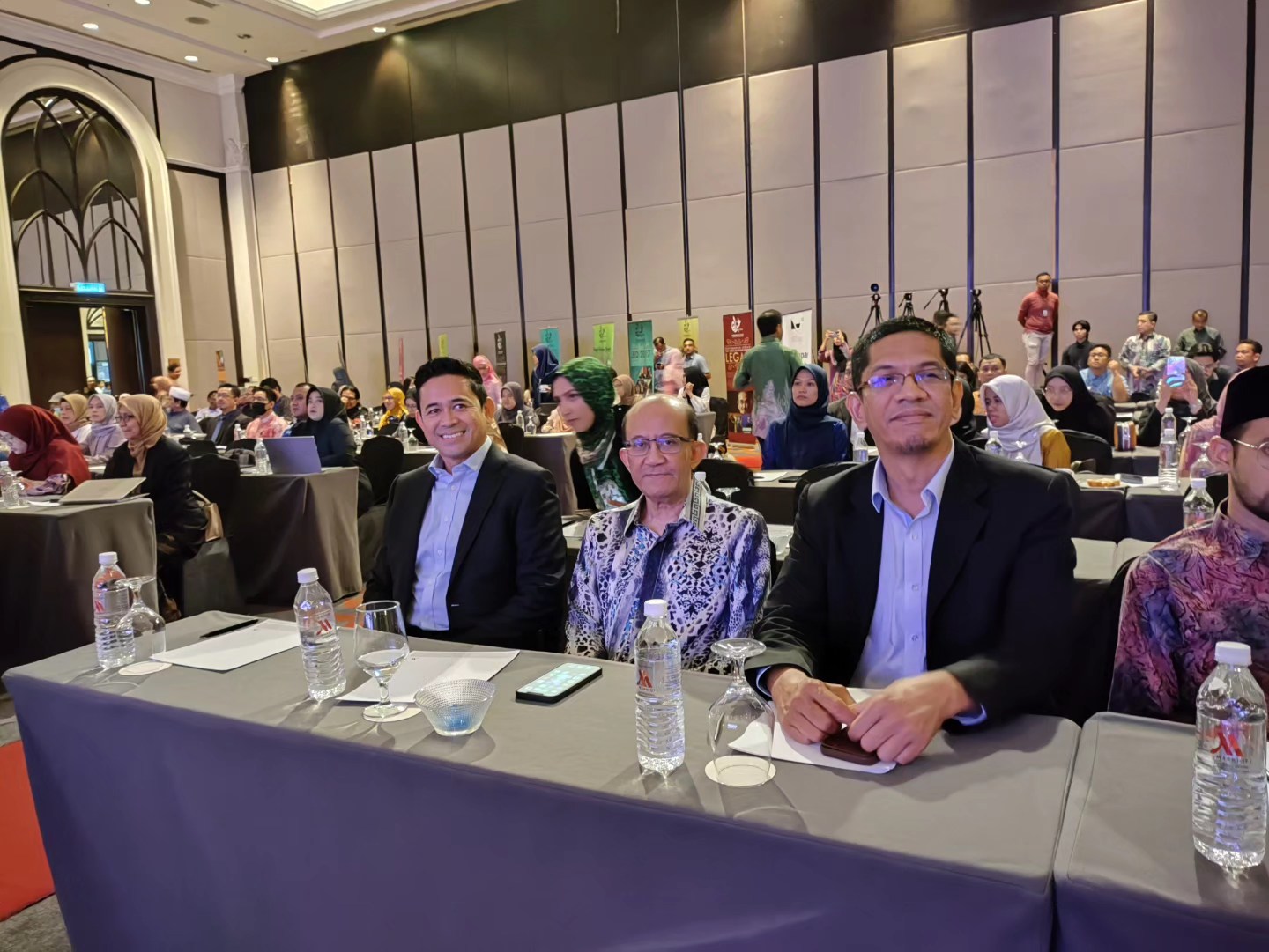 1st INTERNATIONAL CONFERENCE ON ISLAMIC AND HALAL ECONOMIC STUDIES ...
